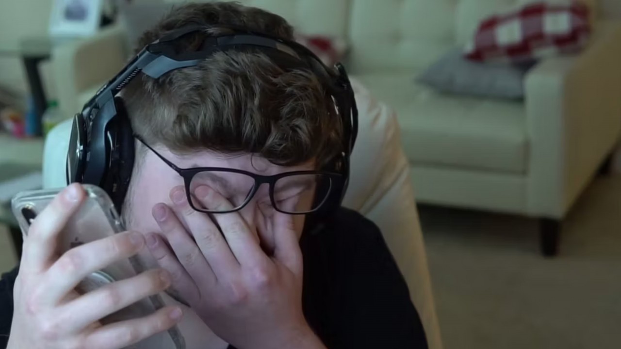 From struggle to triumph: Streamer's gift clears mom's student – WATCH ...