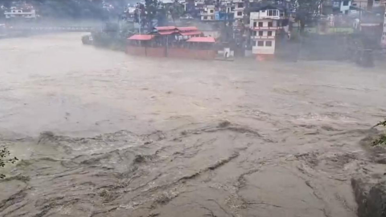 Himachal Flood: 1286 Roads, 6 NHs Closed Due to Heavy Rain, Orange Alert for 9 Districts