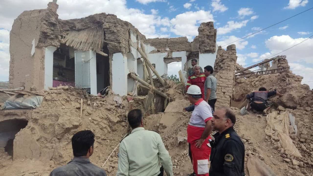 Iran earthquake wreaks havoc: 4 killed, over 120 injured; Video surfaces